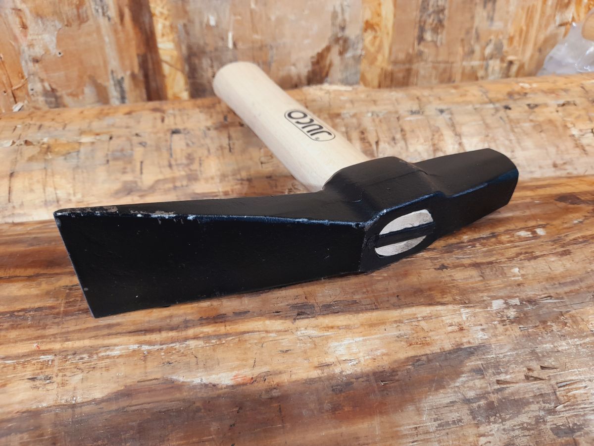 Brolæggerhammer smedet | Økseriget